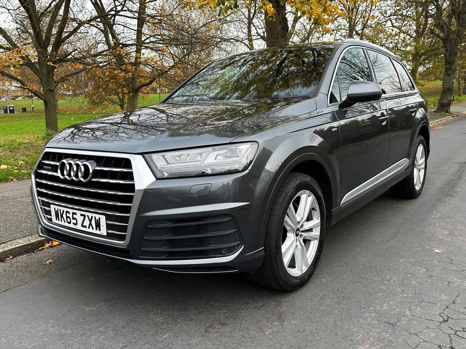 SOLD - Used AUDI Q7 2016 Grey in Croydon, Surrey | Synergy Motors
